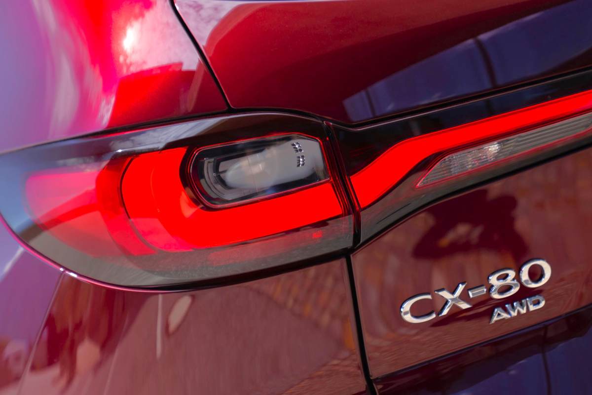 マツダの国内最上級SUV「CX-80」発表に反響多数！「本当に理想」「マジで欲しい」圧倒的"優雅な存在感"の秘密 | まつだのニュース | くるまのニュース特設サイト