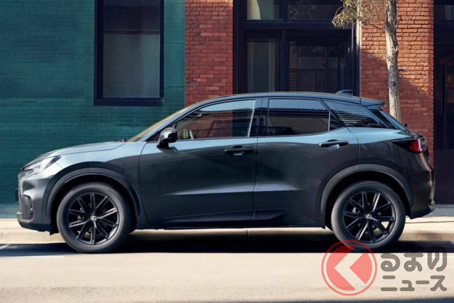 約760万円！ レクサス"新"「最小SUV」発表！ 大口顔「コンパクトモデル」に「ヴァイブラントED」登場！ 黒仕様な「LBX」独国に登場 | くるまのニュース