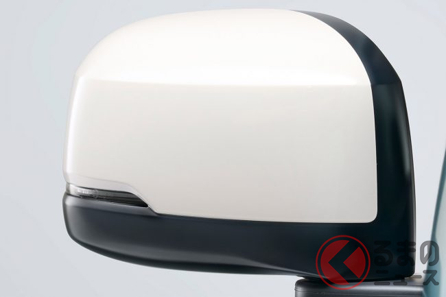 リッター"23km"走る！ ホンダ新「"軽"ワゴン」発表！ カクカクデザイン&広びろ内装採用！ 黒すぎる「ブラックスタイル」も登場の「N-WGN」が販売店でも話題に | くるまのニュース